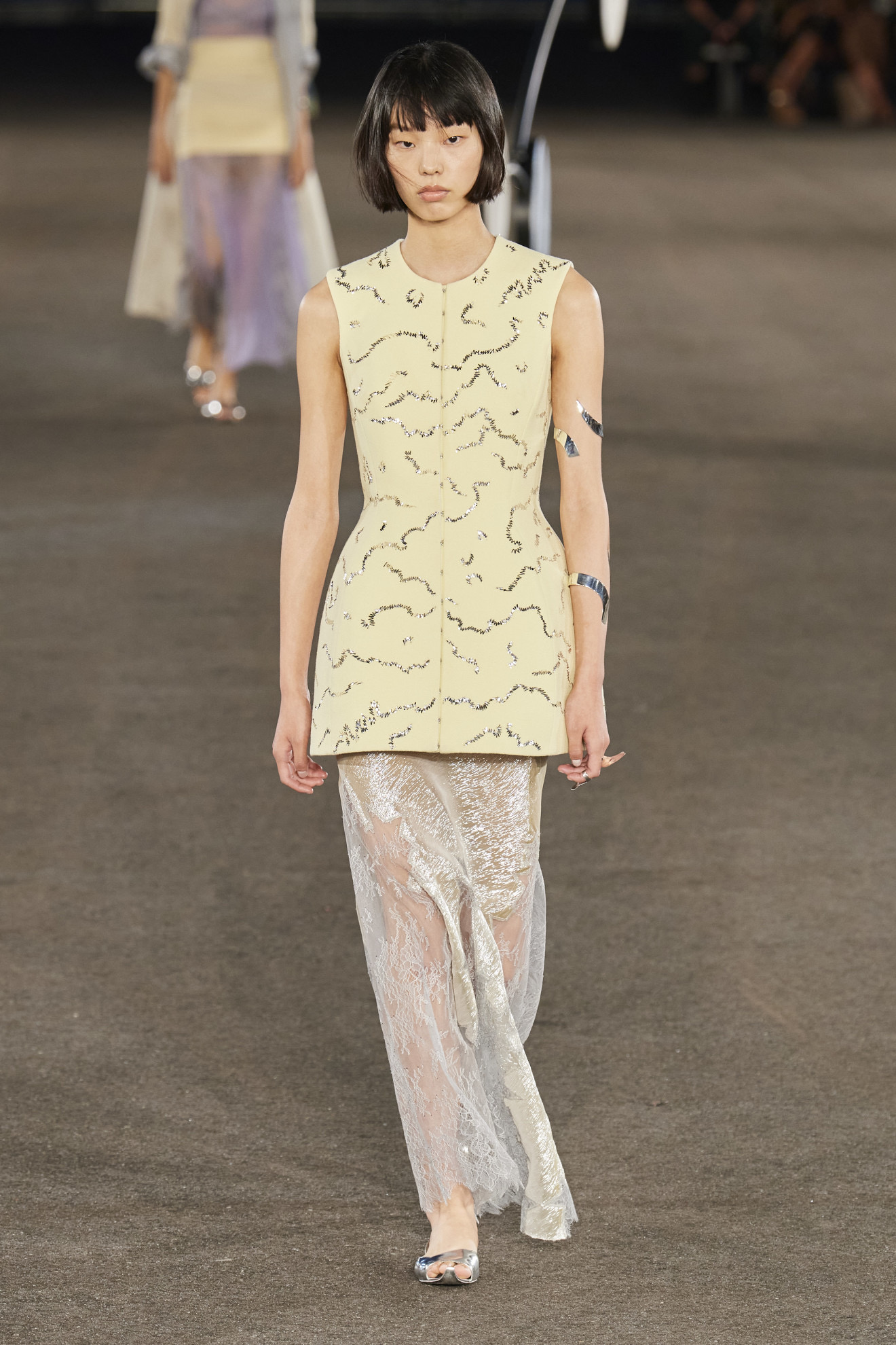 Tory Burch’s new Spring/Summer 2023 collection: clean lines and an ...