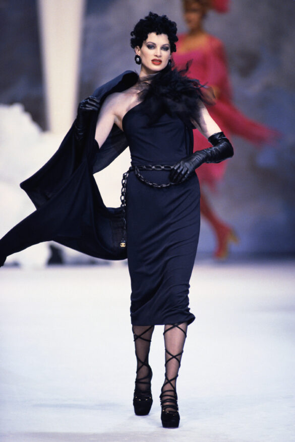 Kristen McMenamy: una carriera da eterna top model - The Blonde Salad