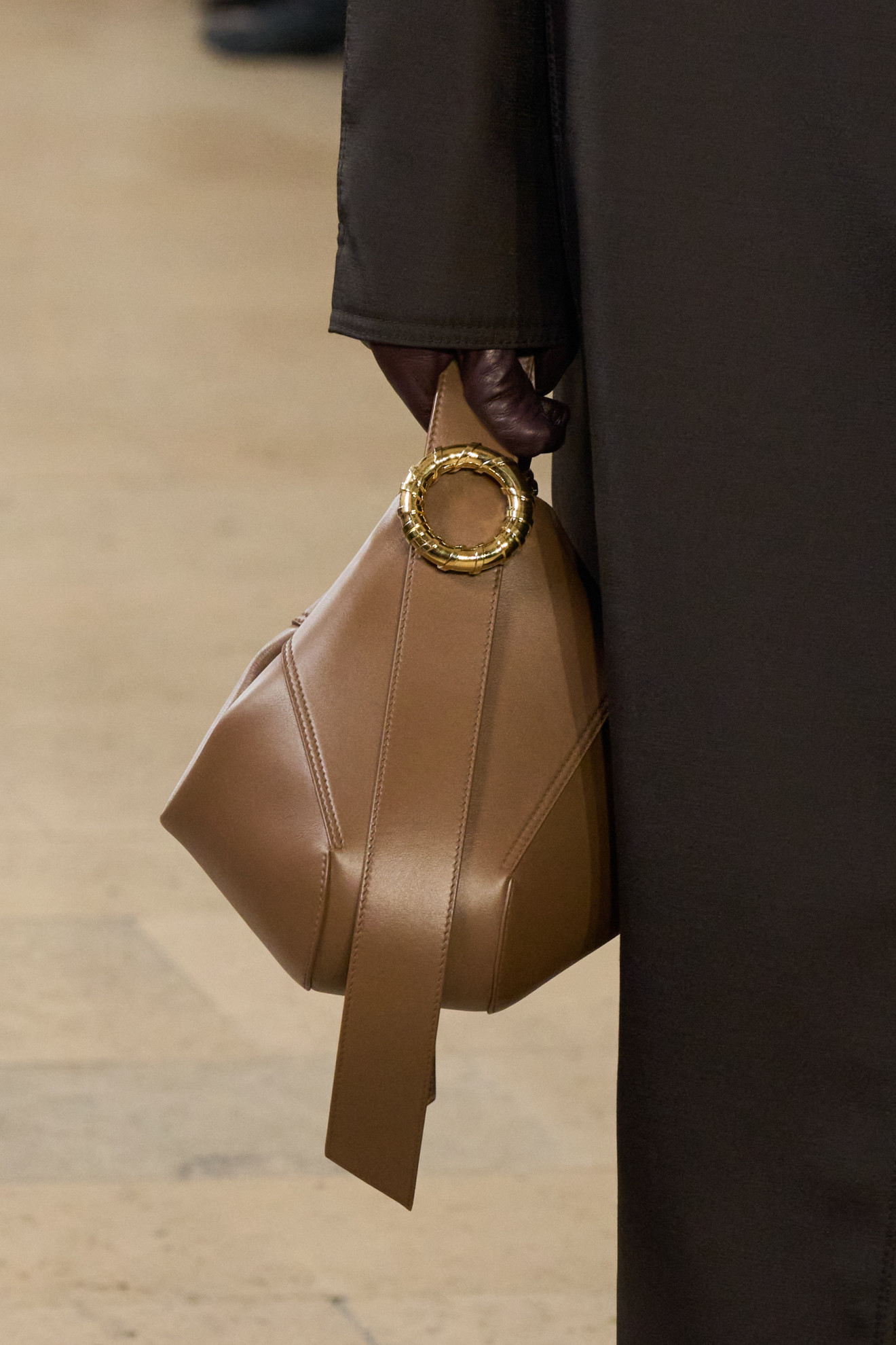 Tendenza borse durante la settimana della moda parigina - The Blonde Salad