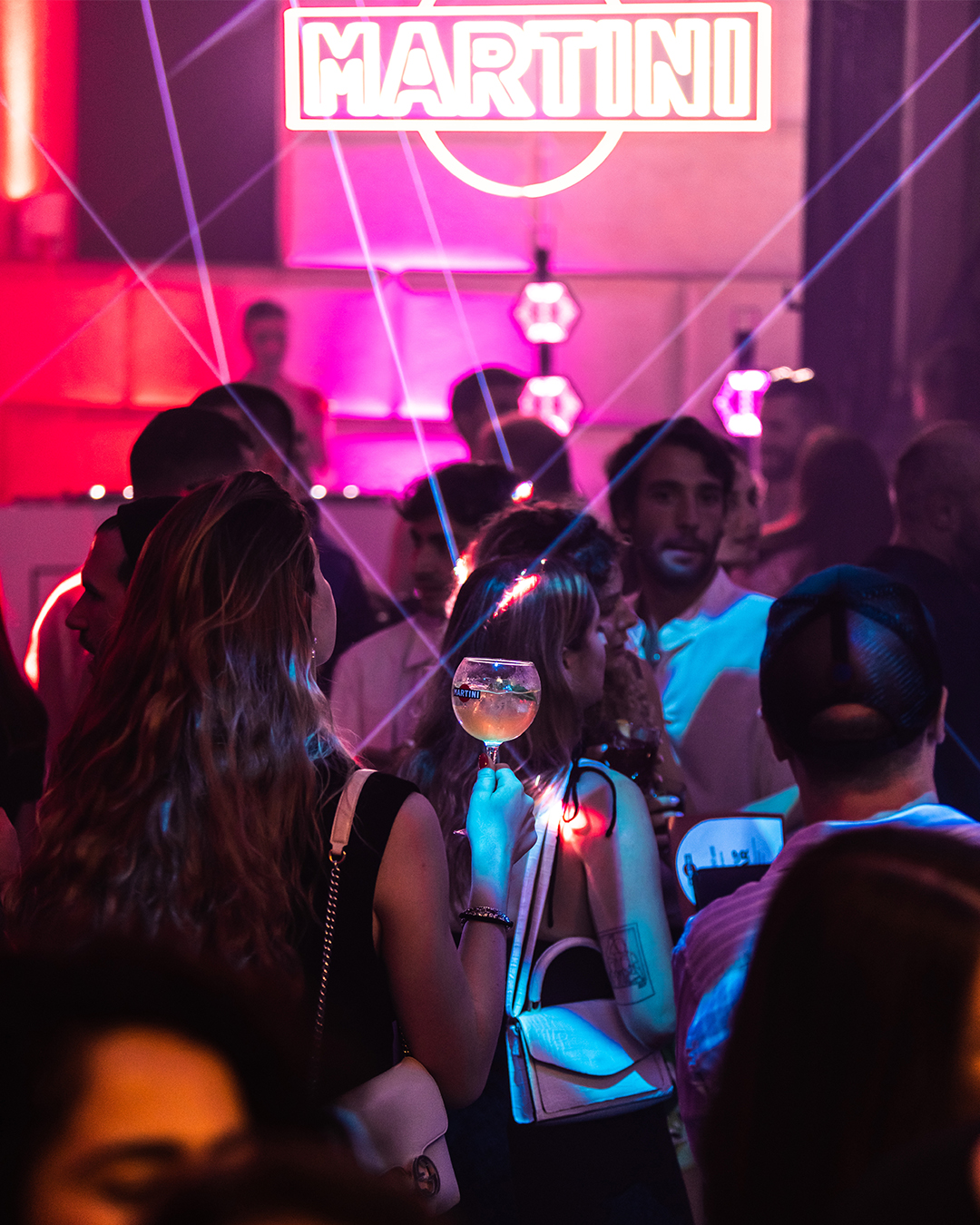 MARTINI Pop Up Bar: il temporary bar a Milano per celebrare i 160 anni ...