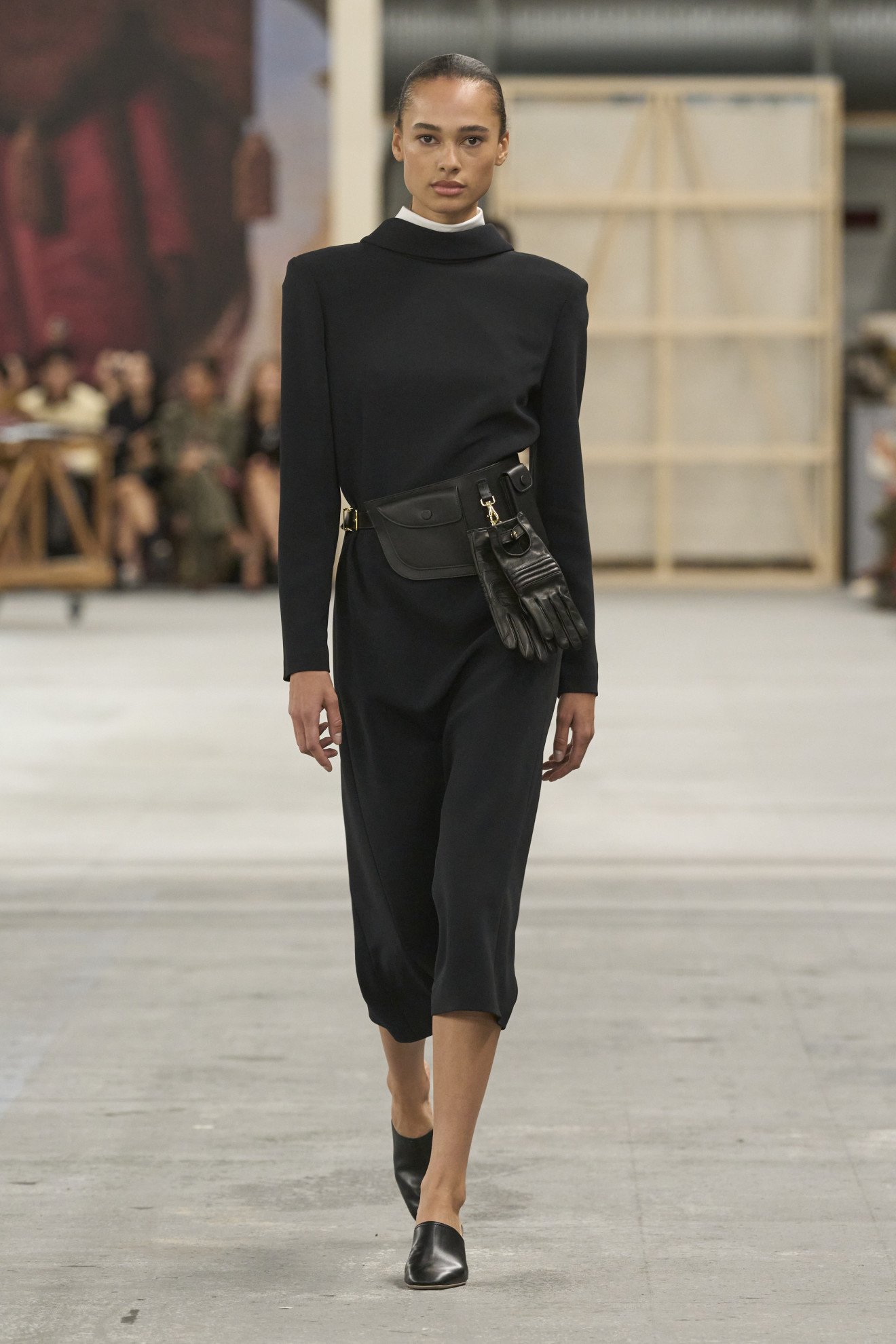 The Best Total Black Looks for Spring/Summer 2024 - The Blonde Salad
