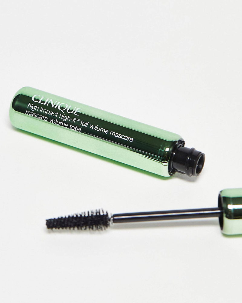 Mascara Trends for Fall/Winter 2023 - The Blonde Salad