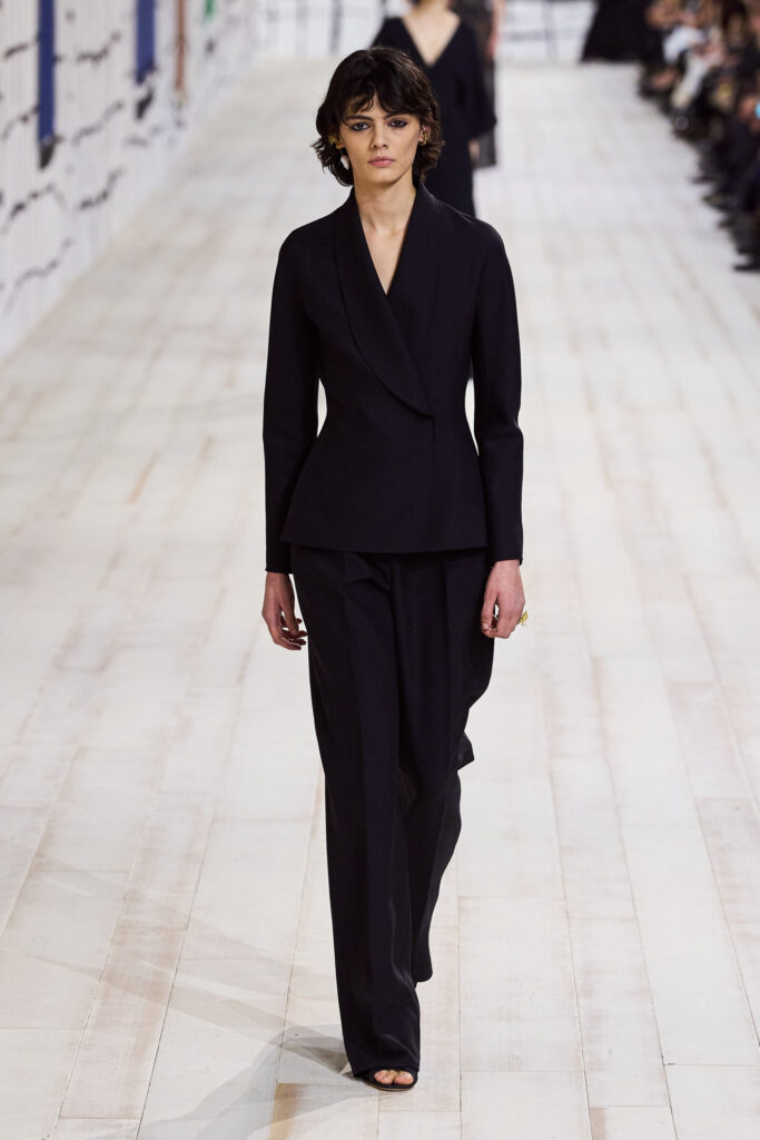 The best looks from the Haute Couture collection by Dior in Paris - The ...